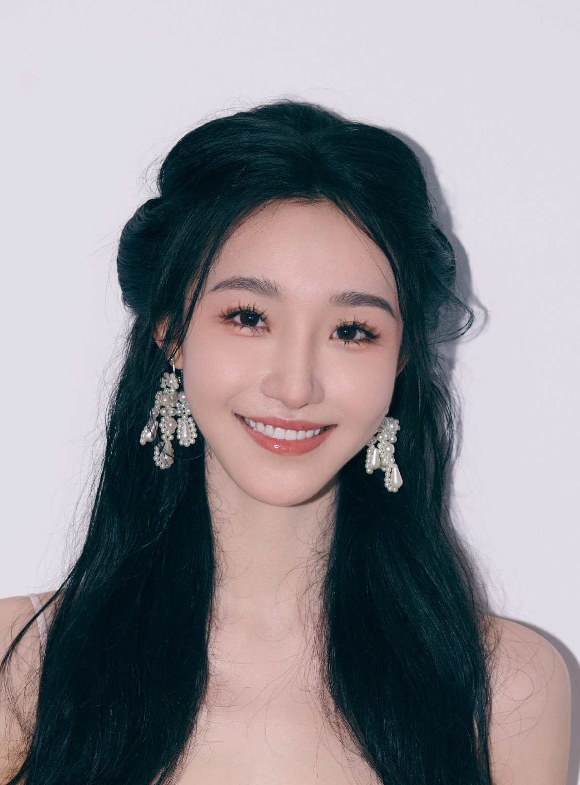 Luo Yi - DramaWiki